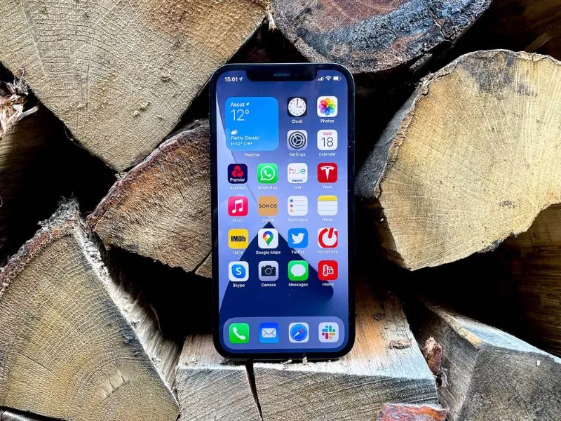 Thay Đèn Flash iPhone 12 Pro Cam Kết Chính Hãng 100%